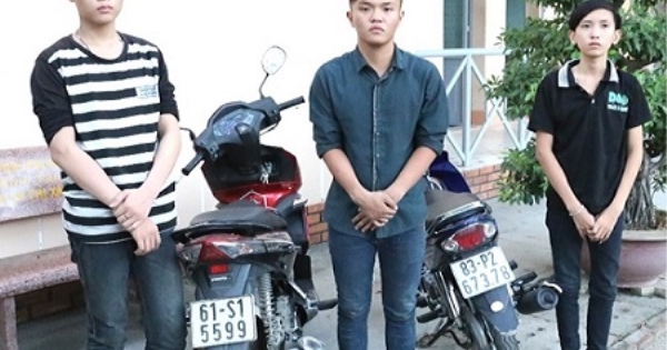 Nho?m 9x ?i c???p l ?y ti ?n ch?i ch?i game online