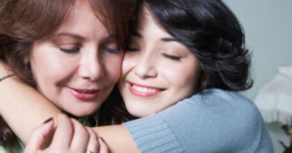 Ph a sau chuy?n ng??c ??i m? ch?ng x i con d u ngo?i t nh