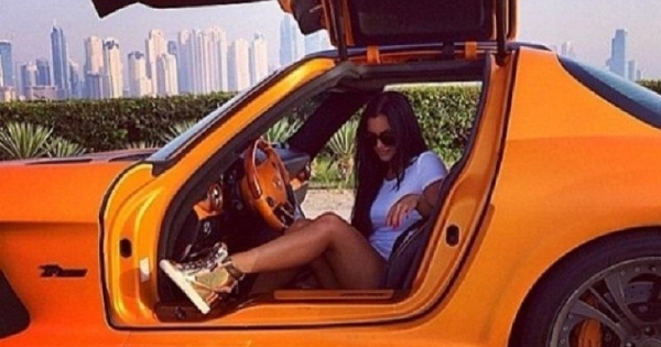 "Ng? m?" tr??c cu?c s?ng xa x? c?a h?i con nh gi u Dubai