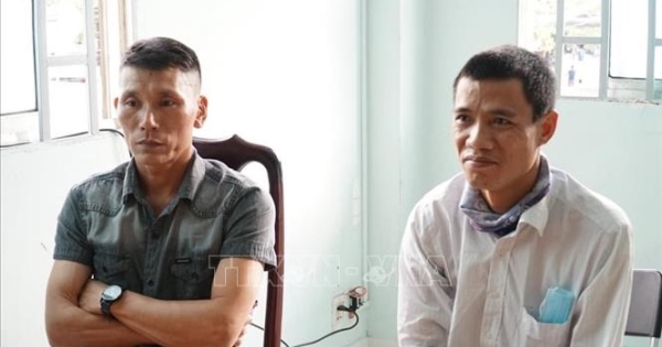 Vừa rút 360 triệu đồng từ ngân hàng, người phụ nữ vô tình đánh rơi