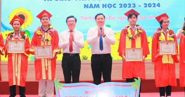 Tin tức thời sự mới ngày 3/8: TPThủ Đức chi hơn nửa tỷ đồng thưởng học ...