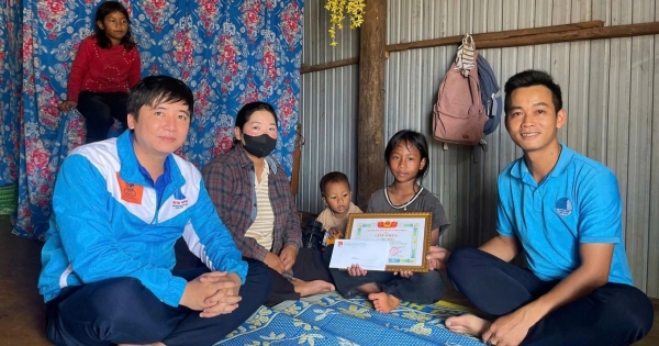 Nữ sinh lớp 5 dũng cảm cứu người bị đuối nước khi đi chăn bò