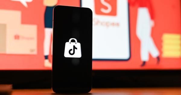 Công ty mẹ đứng sau Shopee báo lãi 1 tỷ USD, doanh thu của Shopee tăng ...