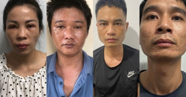 Lật tẩy bí mật bên trong ngôi nhà đầy camera và nuôi 2 con chó béc giê