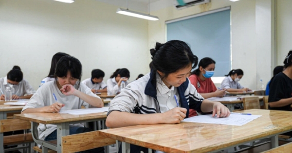 Hôm nay (19/4), học sinh Hà Nội nộp phiếu Đăng ký dự tuyển vào lớp 10
