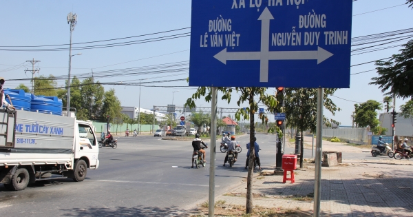 Biển báo giao thông đường bộ được đặt ở vị trí như thế nào?