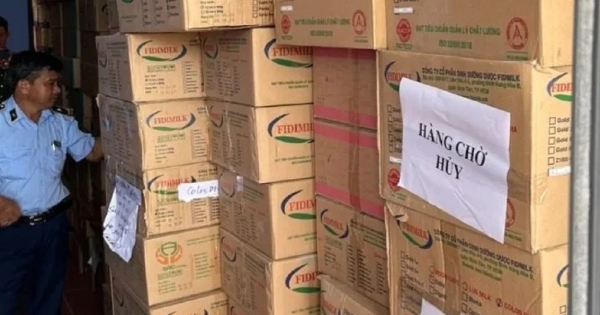 Kiểm tra "căn nhà không số" ở Long An, phát hiện 25 tấn sữa bột không ...