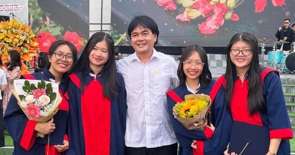 Thầy Hiệu trưởng nhắn nhủ sĩ tử “mang vào phòng thi lòng trung thực”