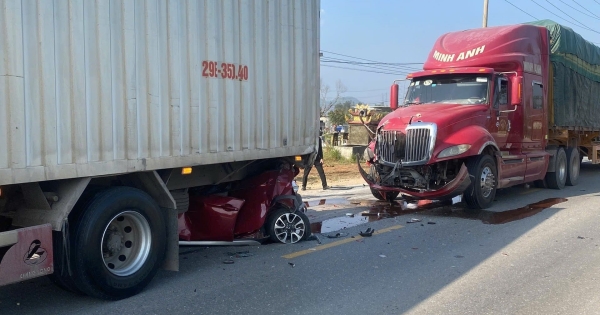 Tin tức tai nạn giao thông mới nhất ngày 13/1: Tai nạn liên hoàn khiến ...