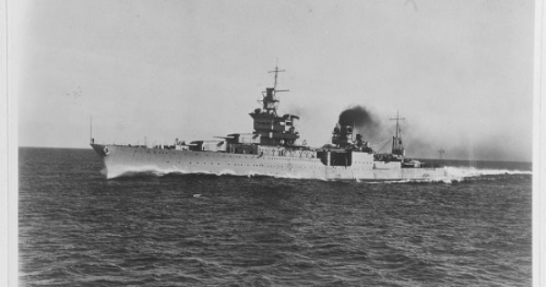 Số phận bi thảm của chiến hạm chở bom hạt nhân Mỹ tại hàm cá mập