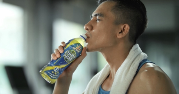 Number 1 Active nước uống thích hợp với người chơi thể thao, vận động nhiều
