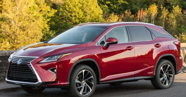 "Ông lớn" Lexus giảm giá xe hybrid, kỳ vọng doanh số tăng