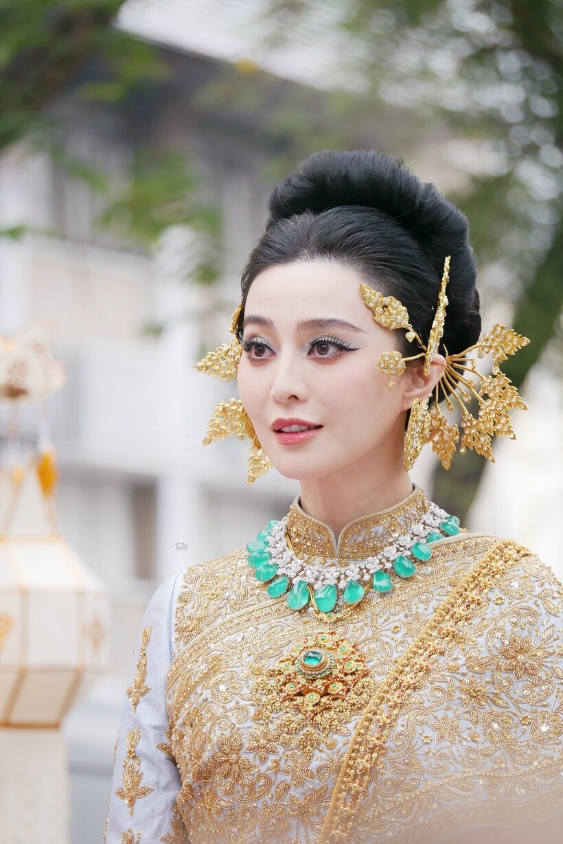Phạm Băng Băng đẹp tựa nữ thần ở Lễ hội té nước tại Thái Lan