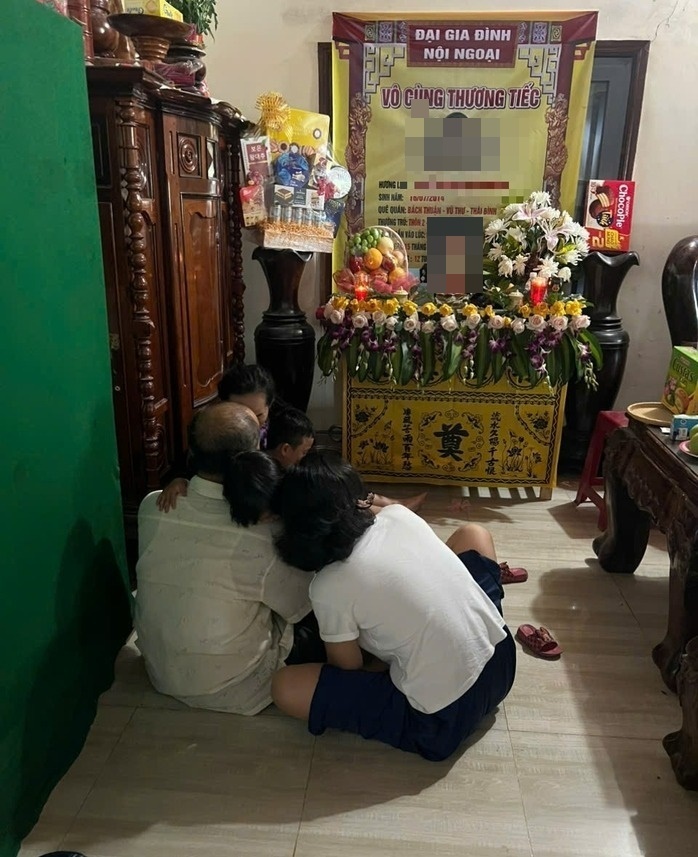 Vụ học sinh lớp 6 tử vong thương tâm sau va chạm với xe chở rác ở trường: Nỗi đau của người mẹ