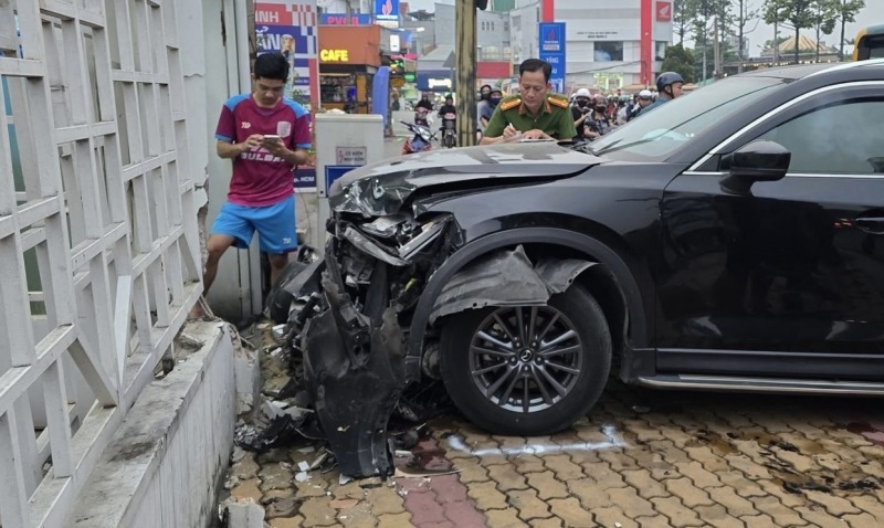 Tin tức tai nạn giao thông mới nhất ngày 13/1: Tai nạn liên hoàn khiến ...