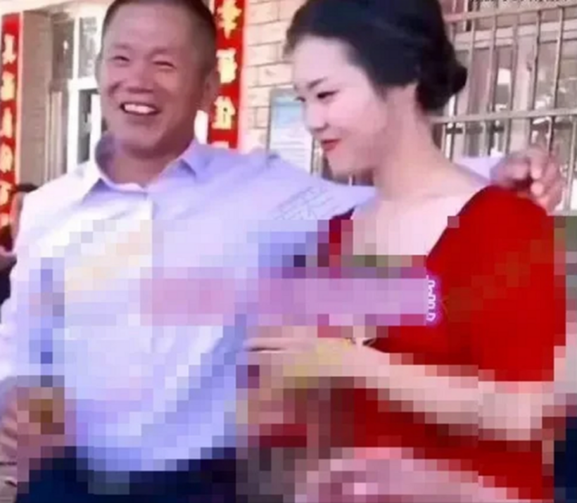 Bất chấp đàm tiếu cưới sếp tổng hơn 30 tuổi, cô dâu 20 tuổi khiến cả ...